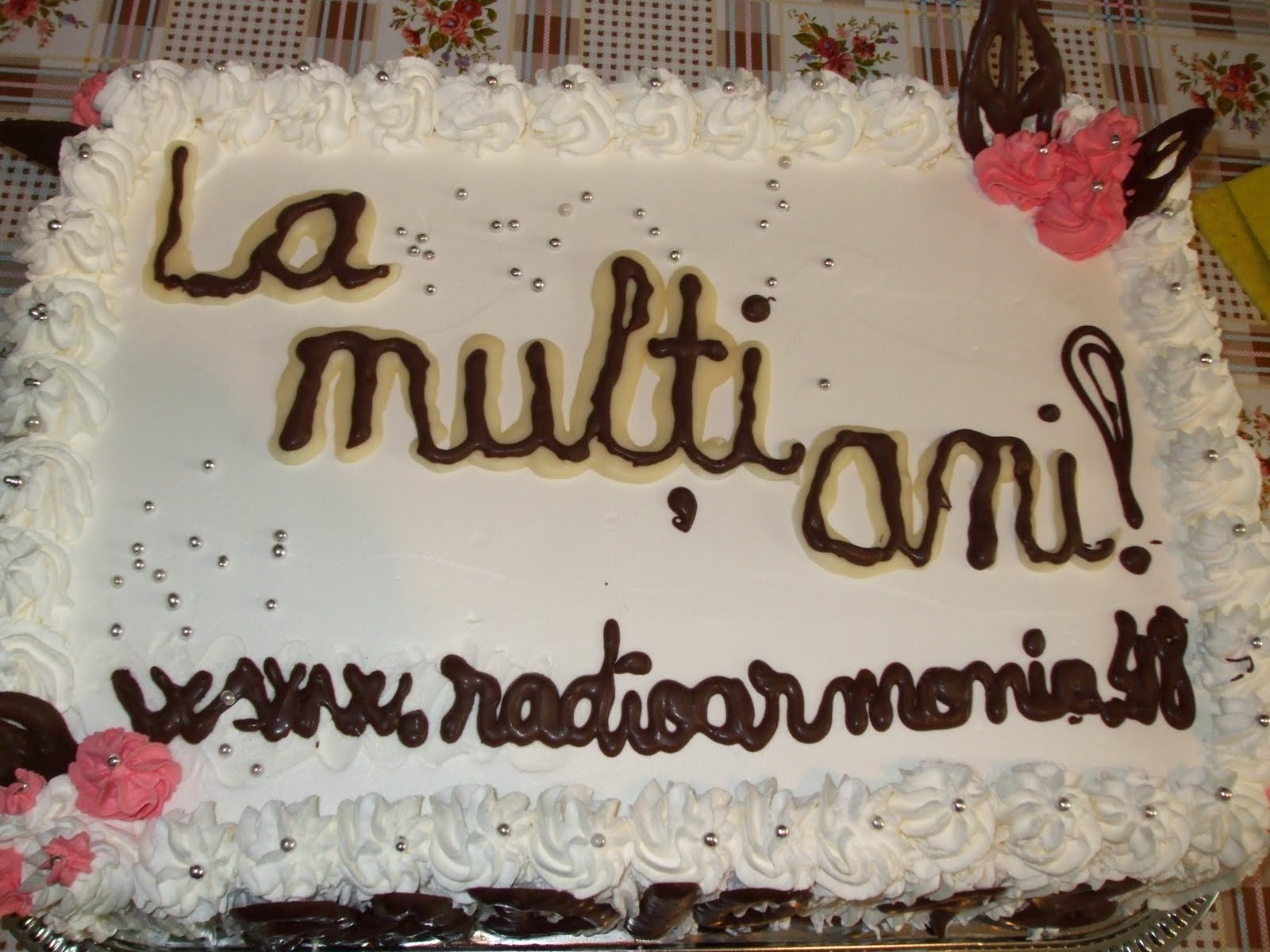 My cakes: Tort patrat cu fructe si frisca