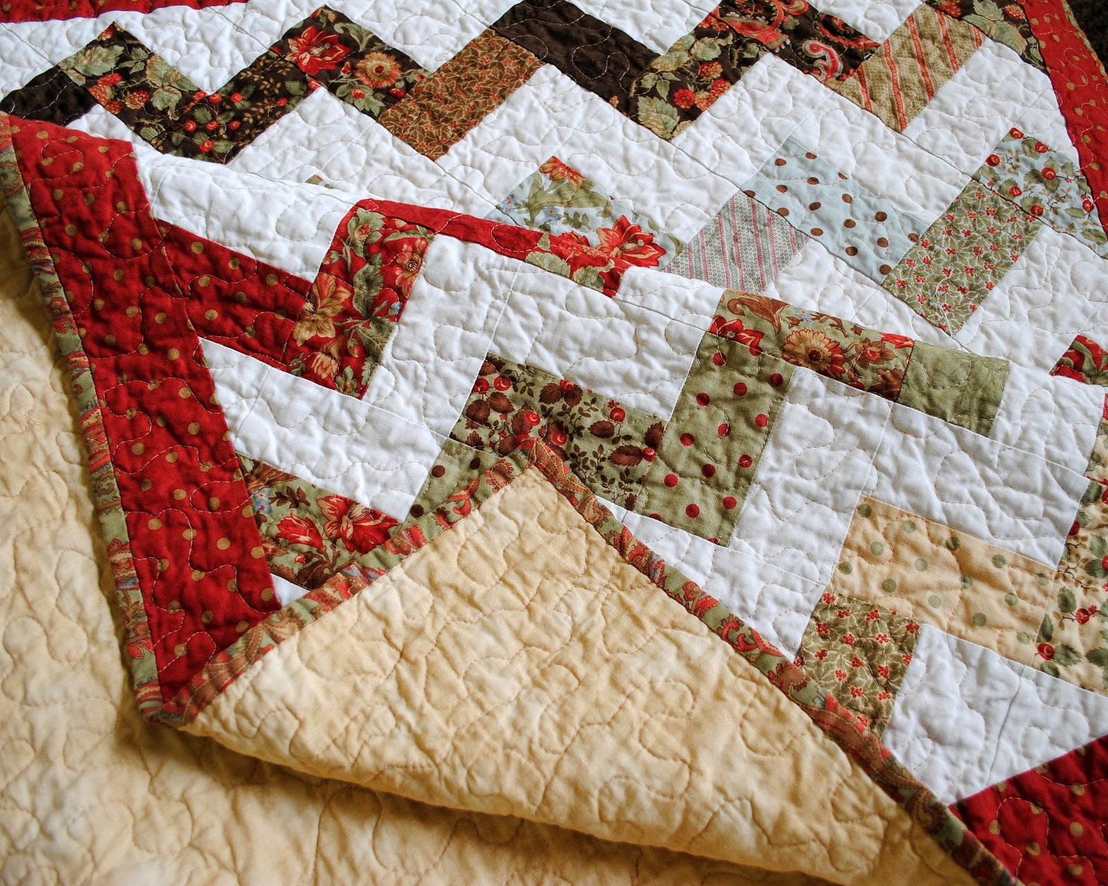 Hideaway Girl: Finished Zig Zag Quilt