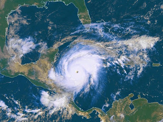 monica 3ªA: The hurricane Mitch (Central America 1998)