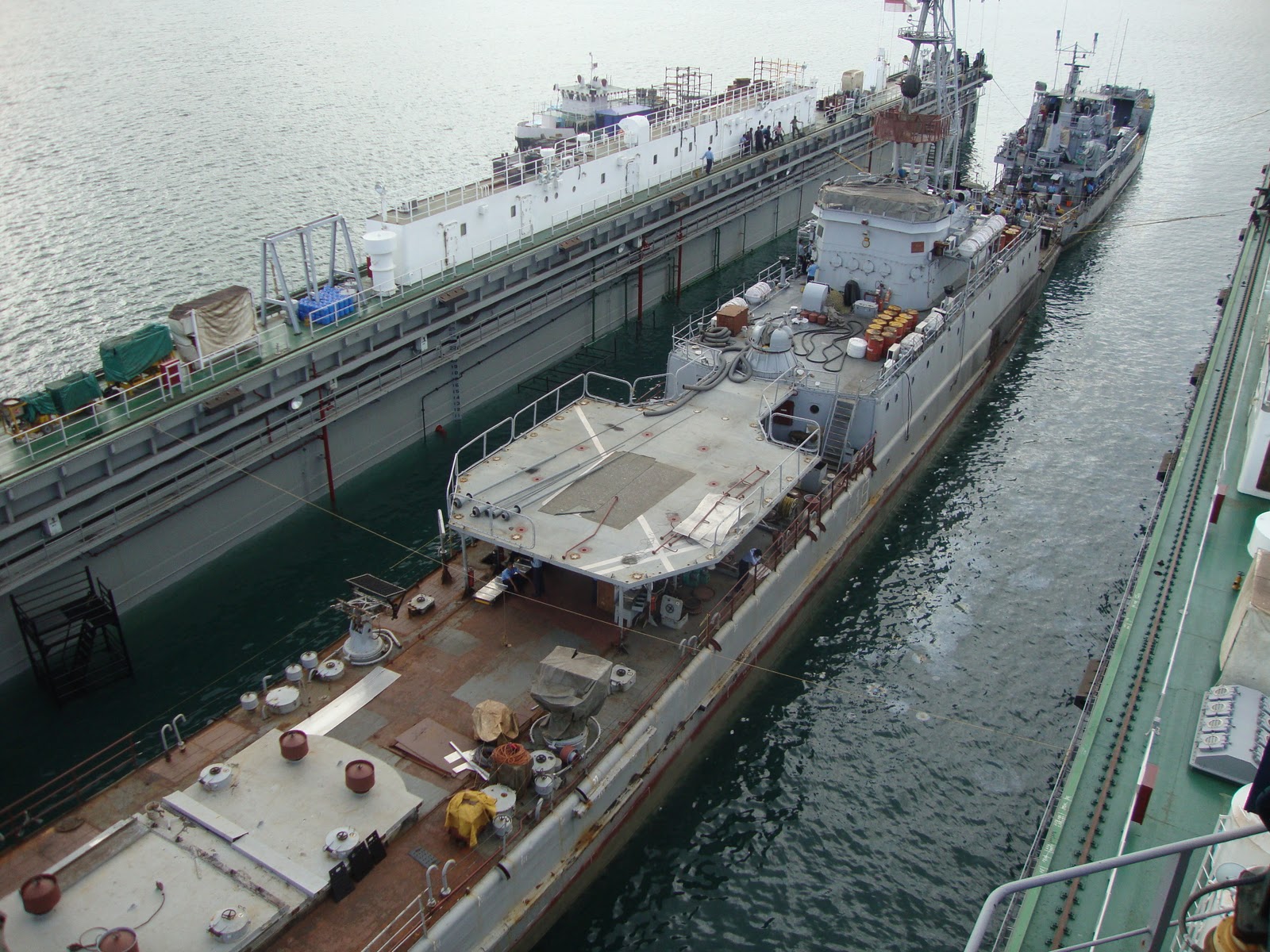 Tarmak007 -- A bold blog on Indian defence: Navy gears up to add ...