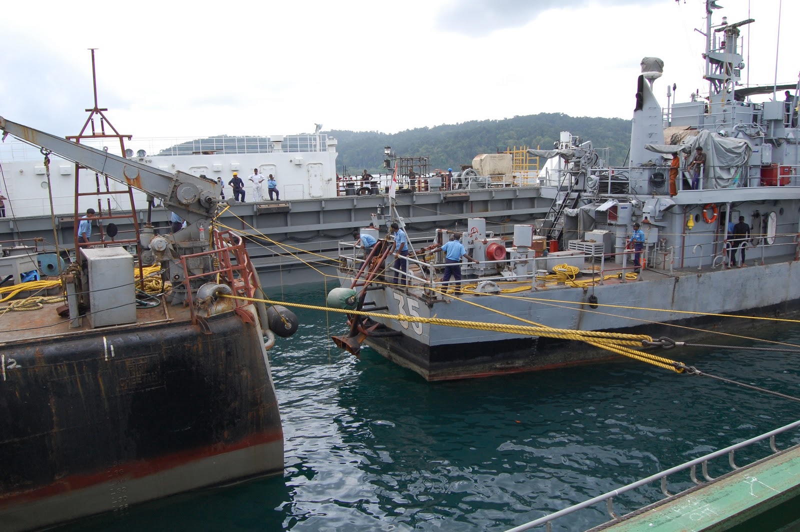 Tarmak007 -- A bold blog on Indian defence: Navy gears up to add ...