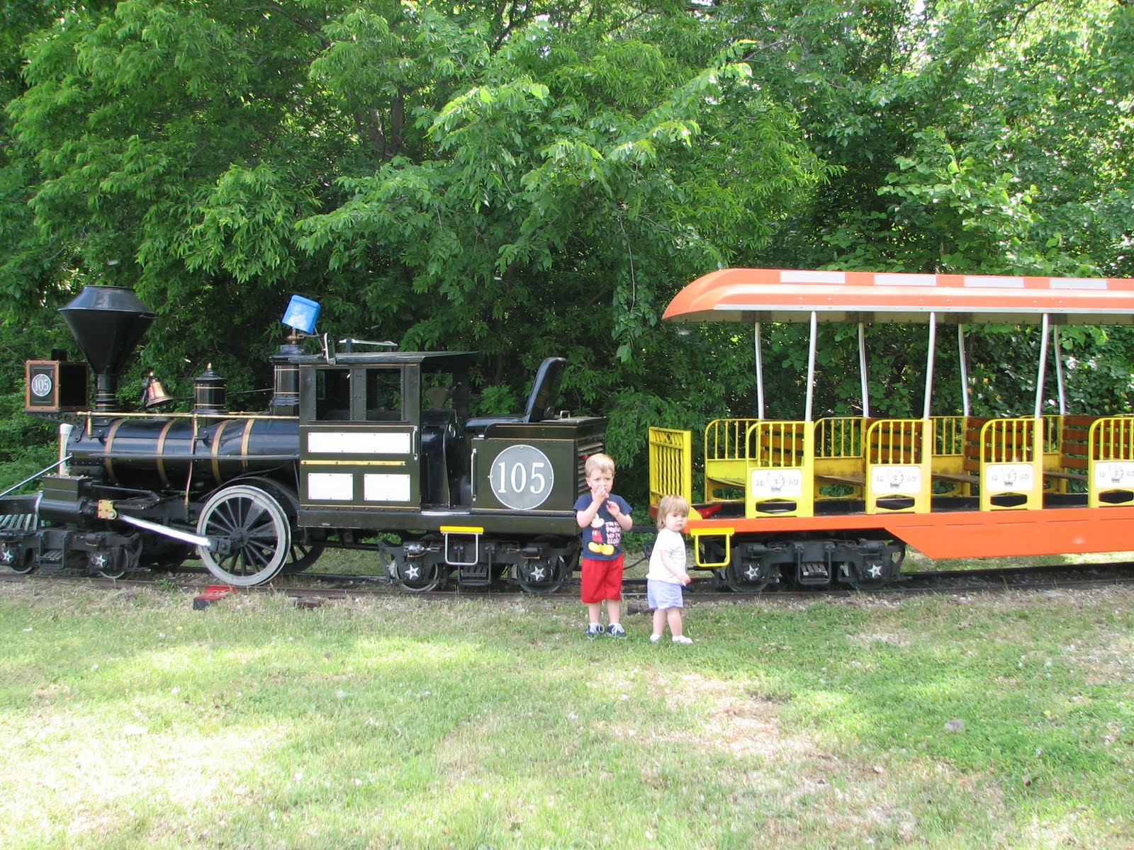 Jeff, Betsy, Josh, Katelyn, Meka & Medina: Miniature Train Ride in Fort ...