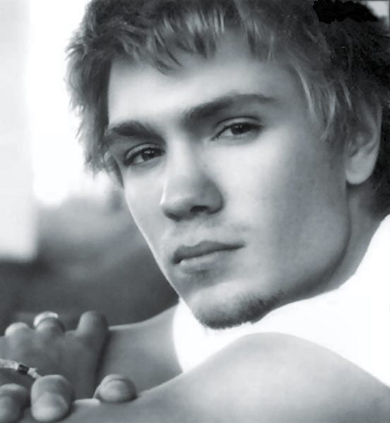 tititi: Cat Monday: Chad Michael