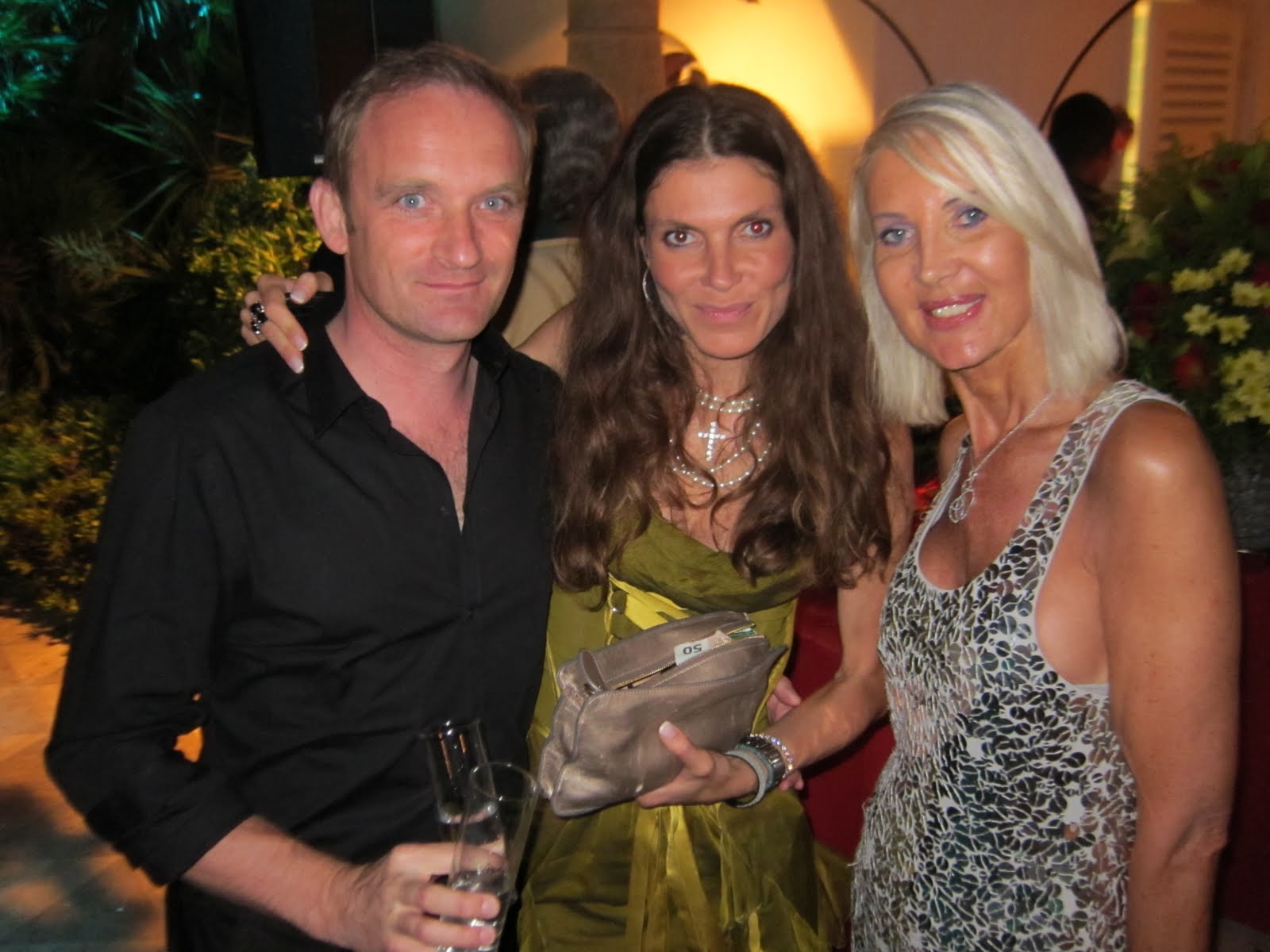 INTERNATIONAL LUXURY CONSULTING: JEAN JACQUES MURRAY surrounded with ...