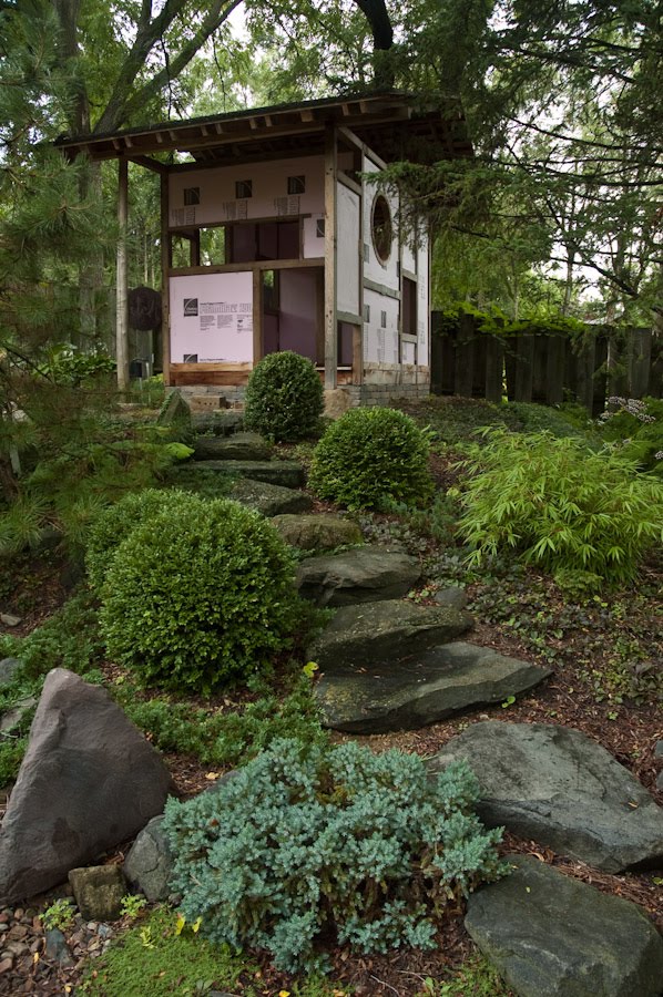 The Lure of a Tea House