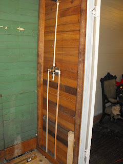 Aycock-Morgan House: Shower mud bed