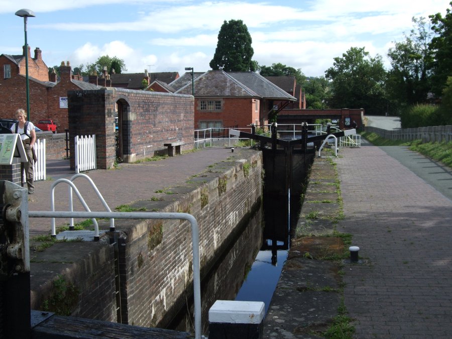 Halfie: Montgomery Canal walk: Welshpool to Bryn Mawr