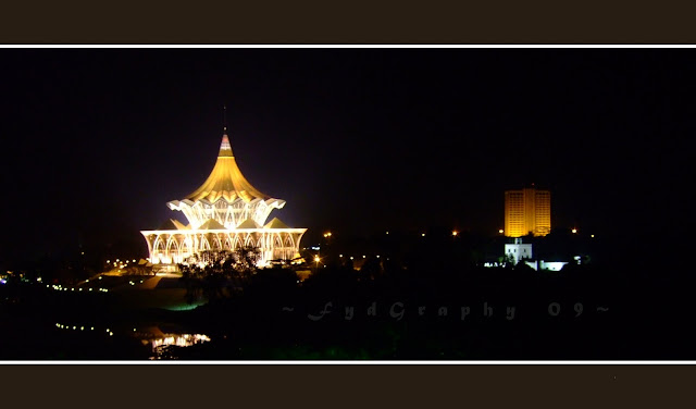 F'dyGraphy: Night light of DUN Sarawak, Wisma Bapa & Fort Margherita