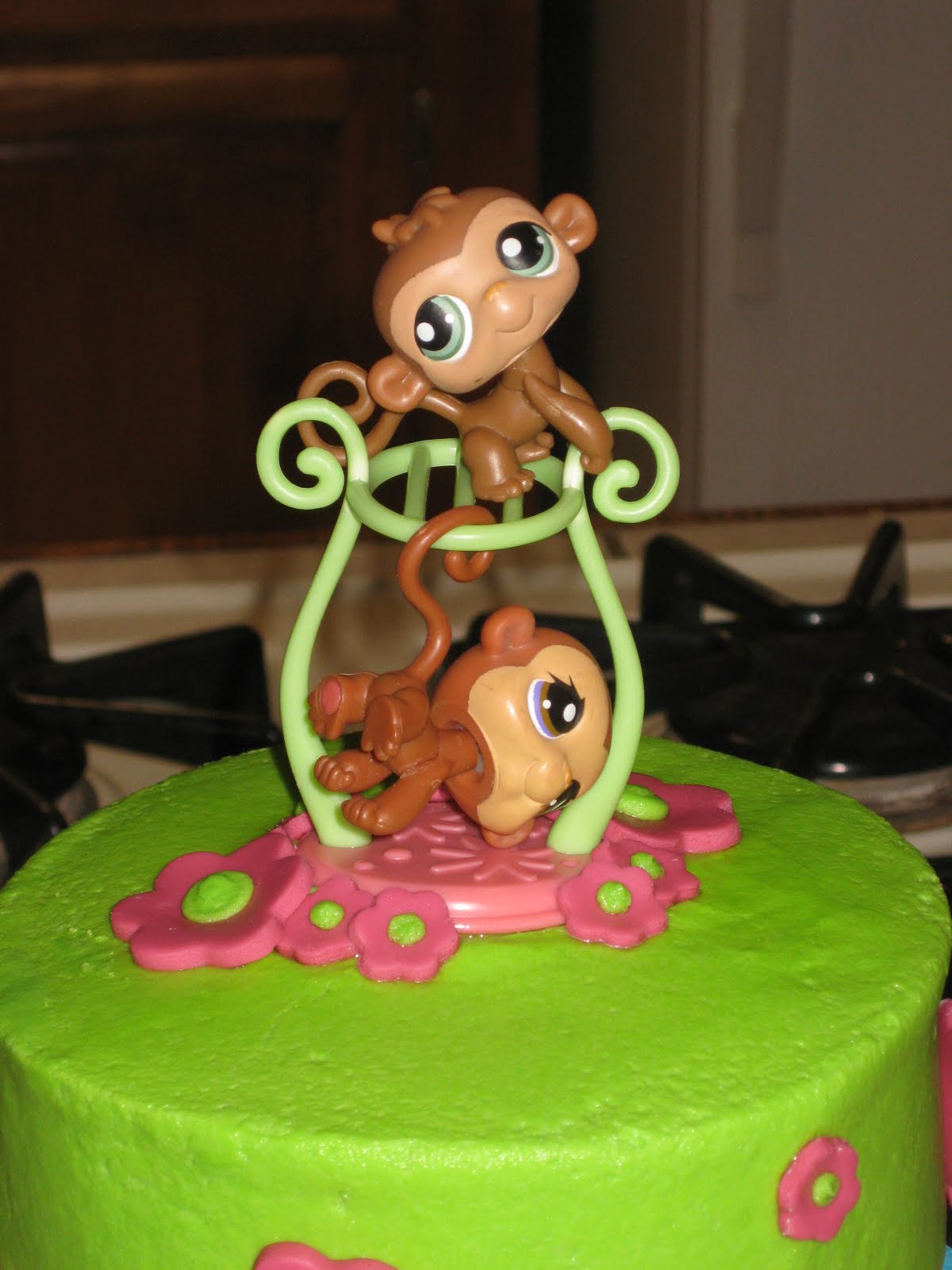 Shannon's Creative Cakes: Sydney's Littlest Pet Shop Birthday