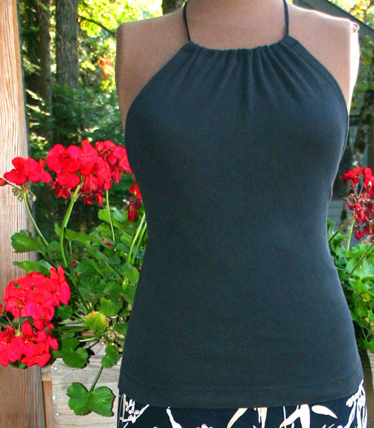 A Summer Gypsy Sews: String Halter Top: Simplicity 9129 OOP