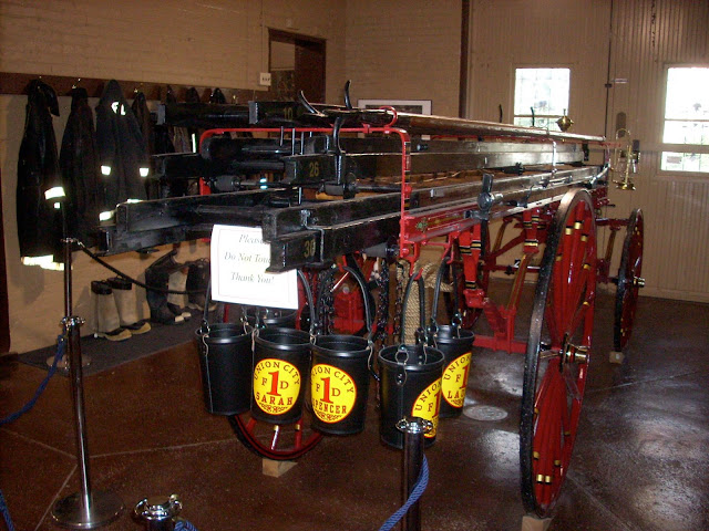 Old Union City Postcards and Pictures...: Early Fire Fighting Equipment ...