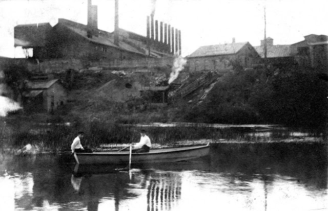 Old Union City Postcards and Pictures...: Rear side of Peerless ...