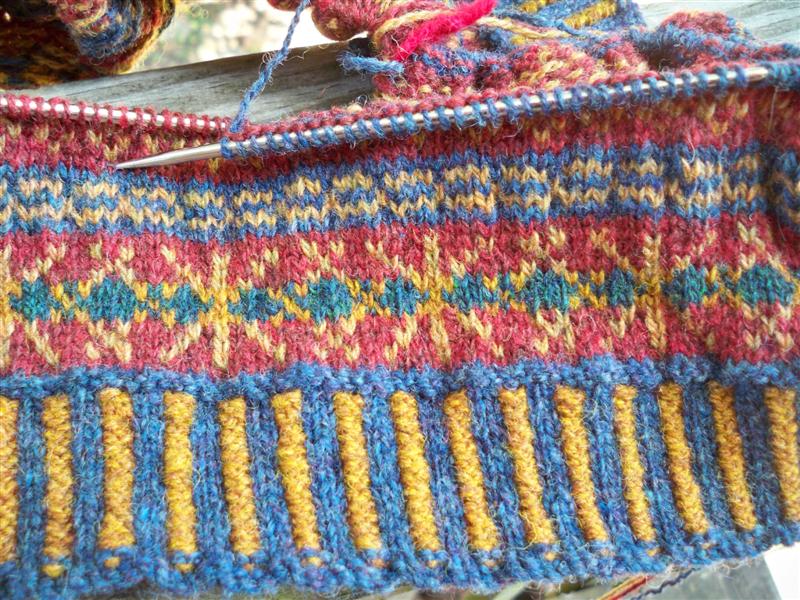 KnitThisToo: Next in my list of Alice Starmore patterns....