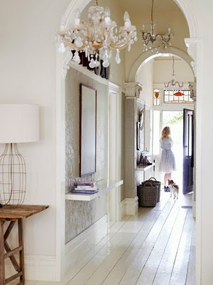 CeCe & Co.: Pretty Hallways