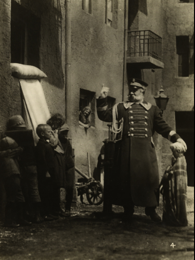 Plutonian Pictures: • Weimar Republic Cinema / MoMA Film Retrospective ...