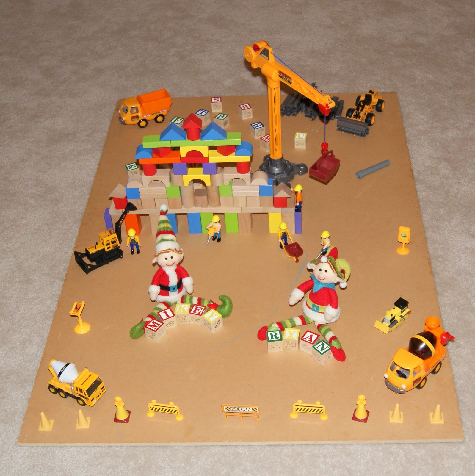 Elf Mischief Night 2 - Construction Site