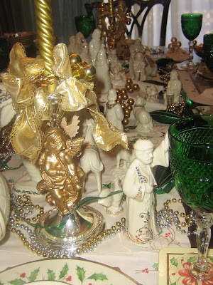 Carola Nativity Gallery: Tablescape Tuesday – Nativity Centerpiece