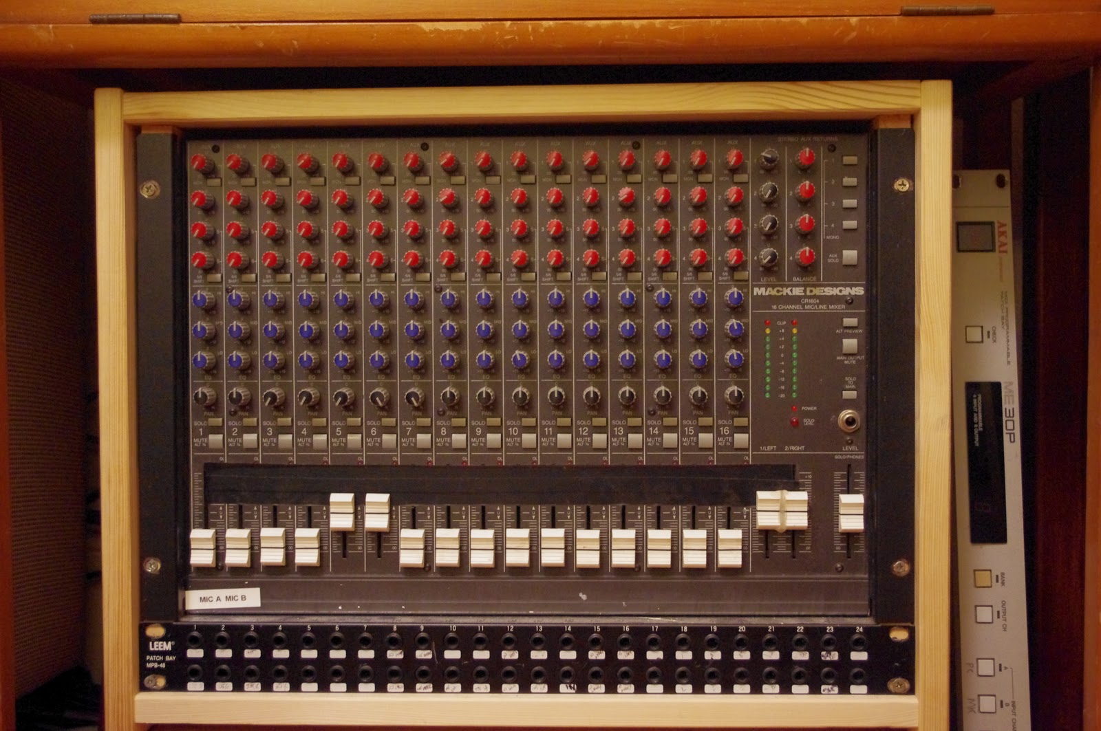 The Awesome Power Of Rockets: 1995 & 2007 Mackie CR1604