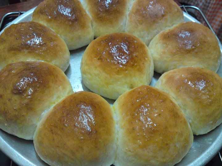 DARI DAPUR ORANG KAMPUNG: ROTI NAIK a.k.a ROTI MANIS