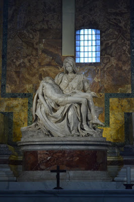 happy photogs: The La Piata Statue Inside The Vatican