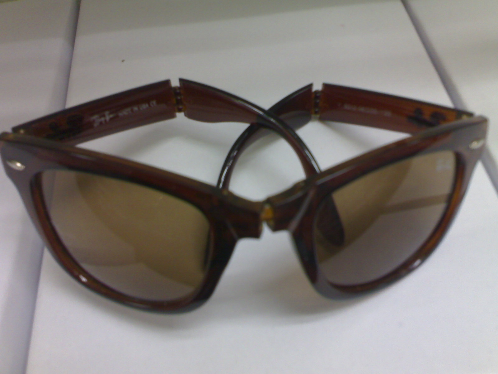 Kedai Rayban: RAY-BAN MODEL RB4105 FOLDING WAYFARER®