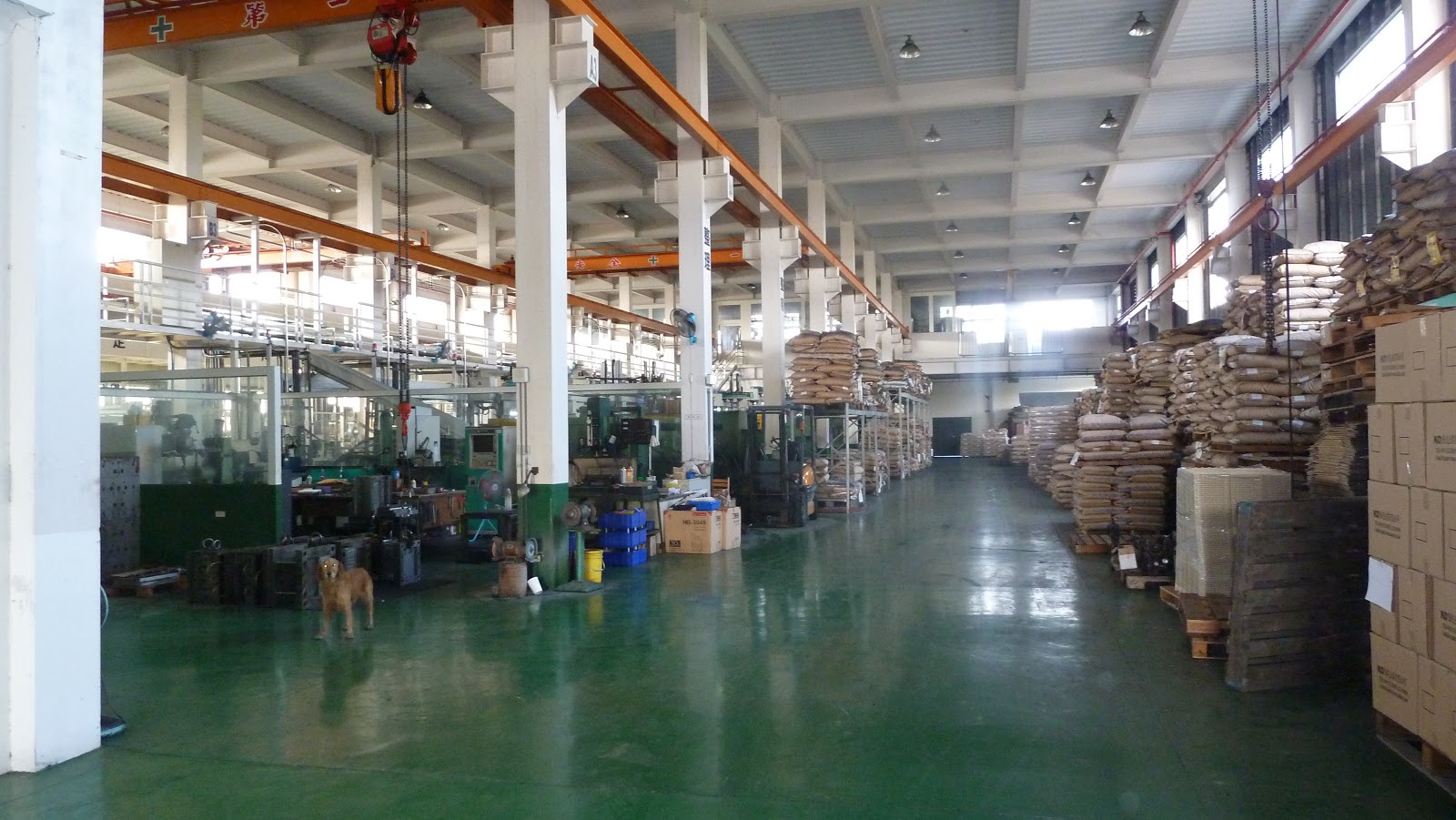 Our Taiwan trip 2010: Tour of injection molding factory in Tainan