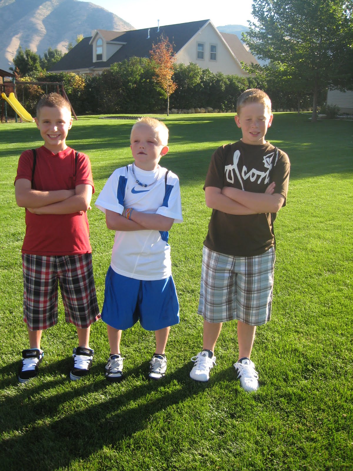 BOYER FAMILY FUN...: Dylan's 1st day of school....4th Grade!
