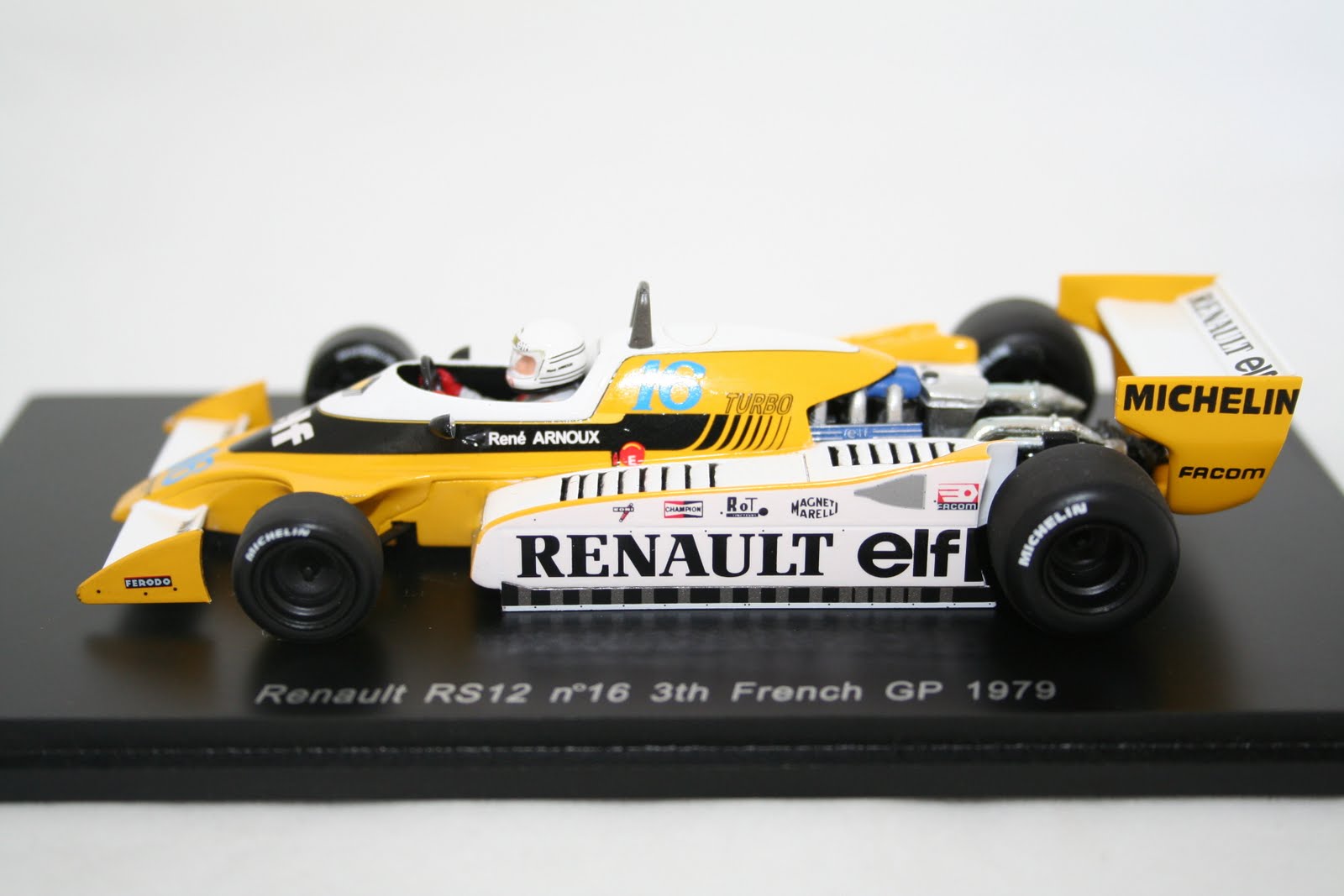 Hart Motorsport: Renault RS12 - R Arnoux