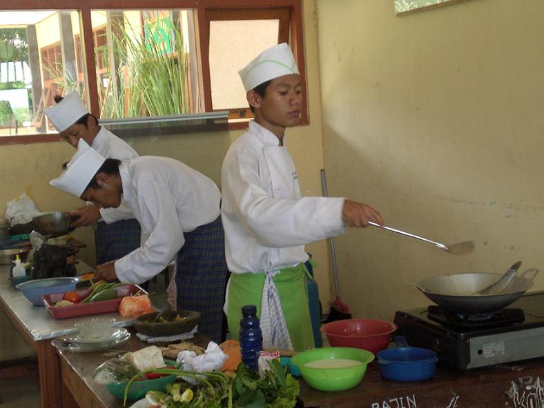 Dokumentasi Kegiatan di SMK Negeri 4 Bojonegoro: Foto - foto Kegiatan ...