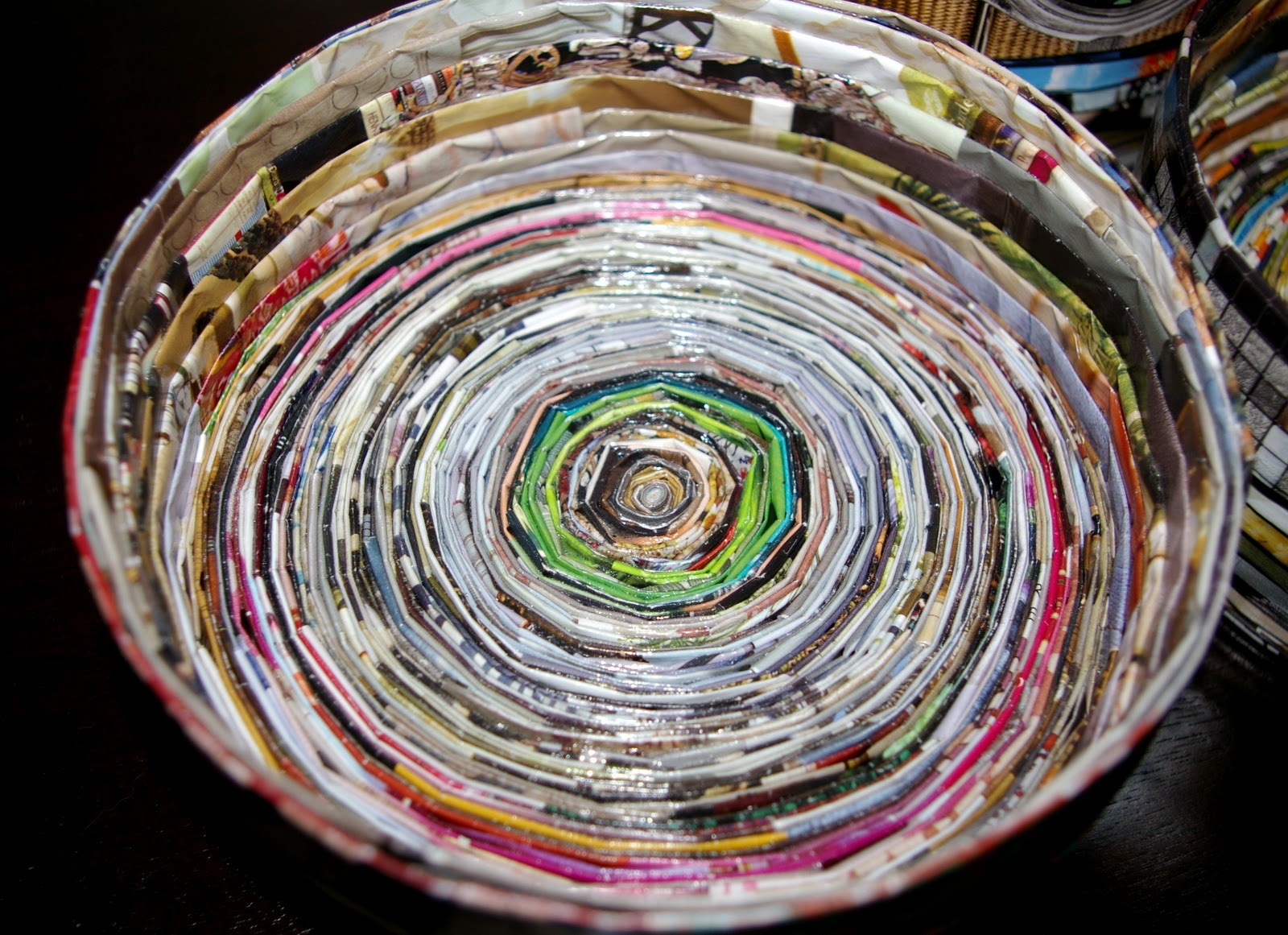 Eye Spy DIY!: Magazine Bowls
