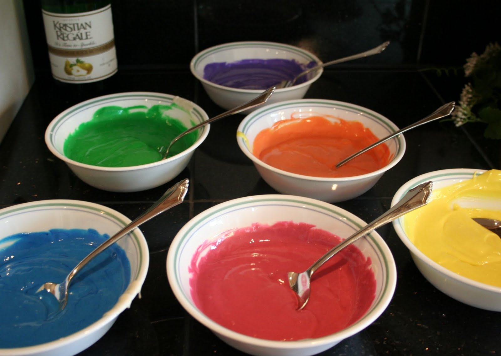 Moore Minutes: COLOR Dinner Party for KIDS