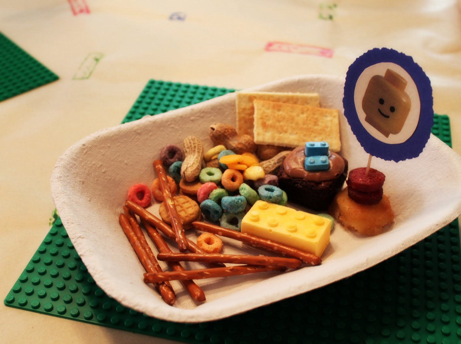 Moore Minutes: Build-a-Snack LEGO BUFFET (party part 2)