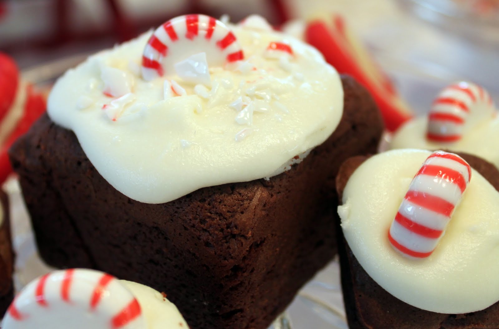 Moore Minutes: Pretty Packages and Party Peppermint Pleasers