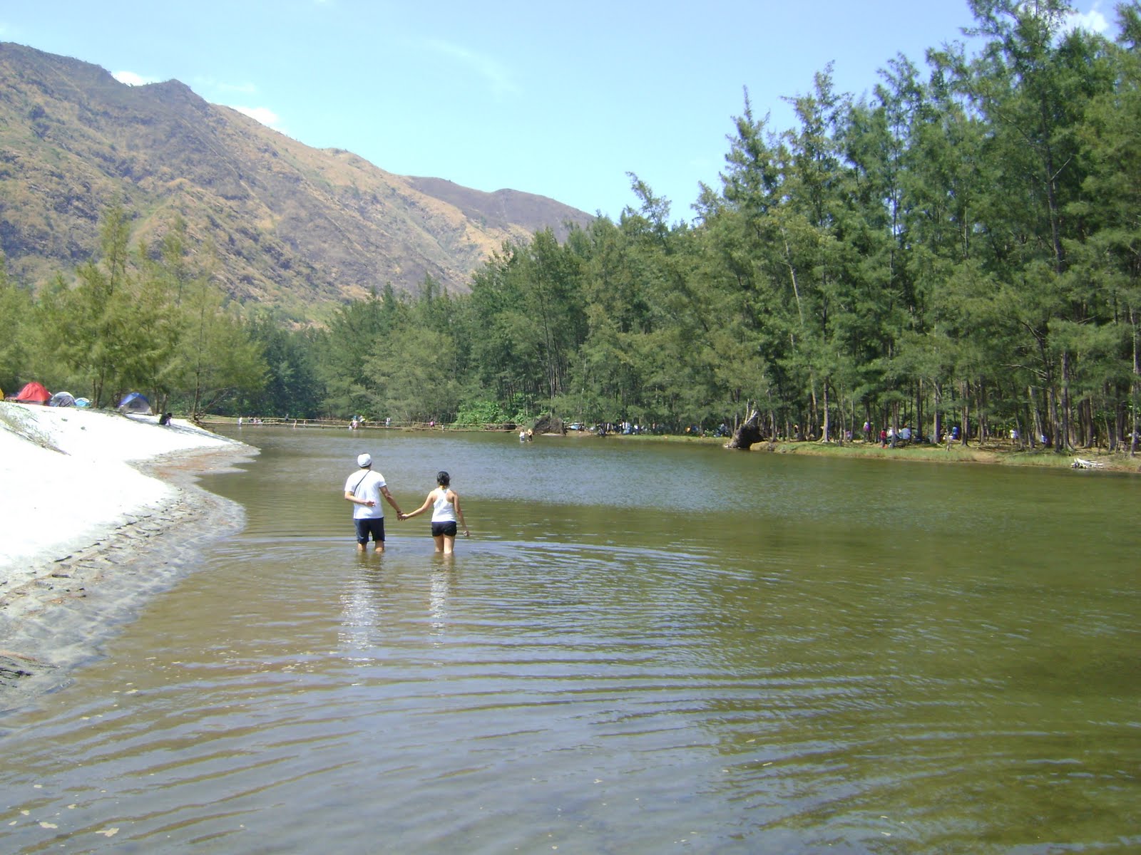The Weekend Crew: Love Struck by Zambales