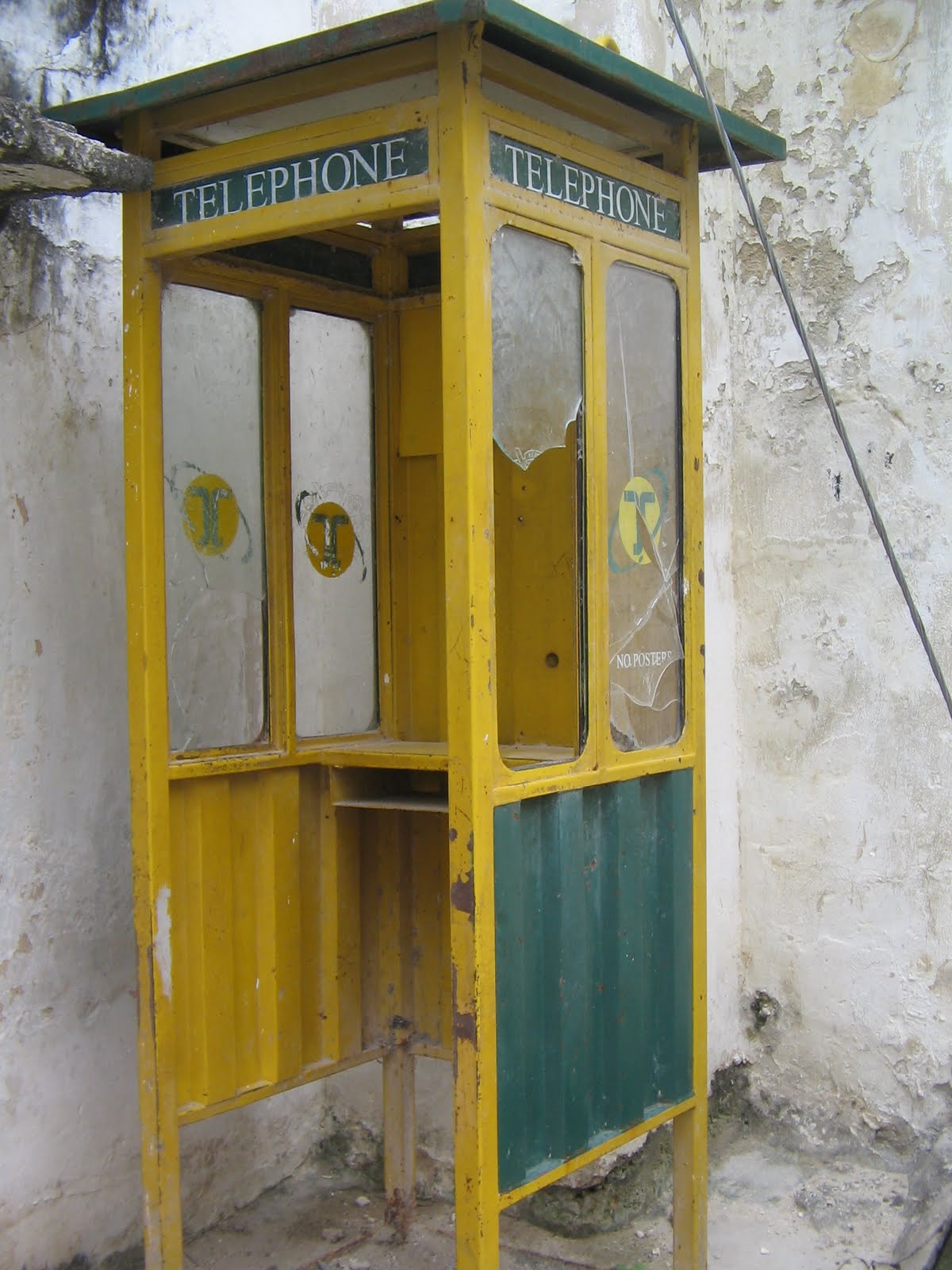 1000+ images about Antique telephone booths on Pinterest | Telephone ...