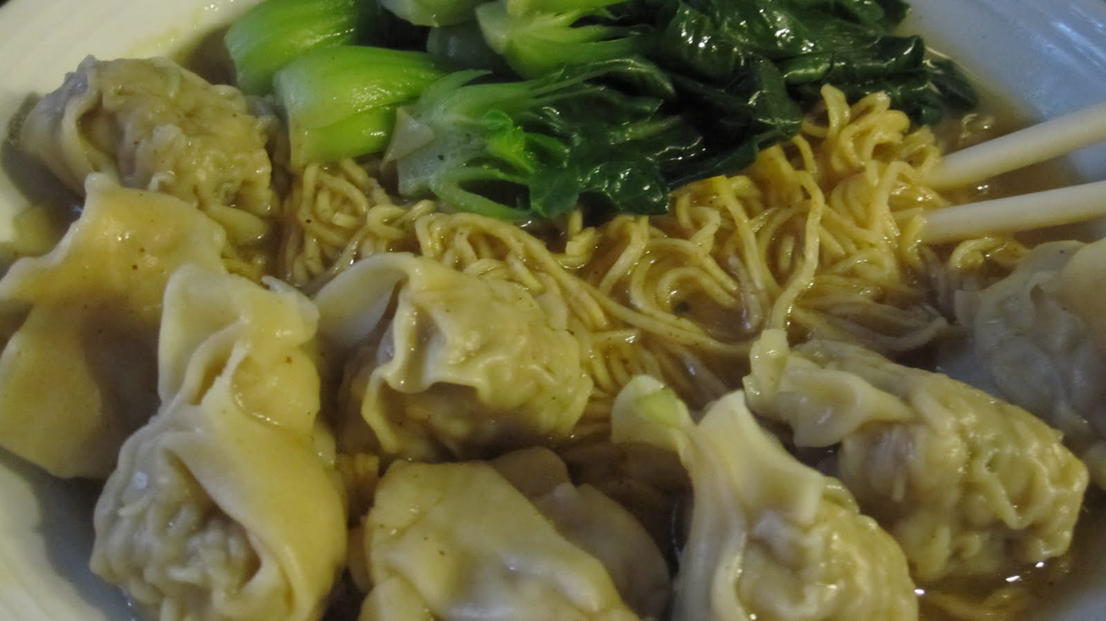 FoodEats Etc: Won Ton Noodle Soup