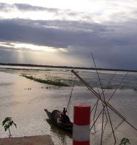 TOURIST SPOTS IN BANGLADESH: Hakaluki Haor