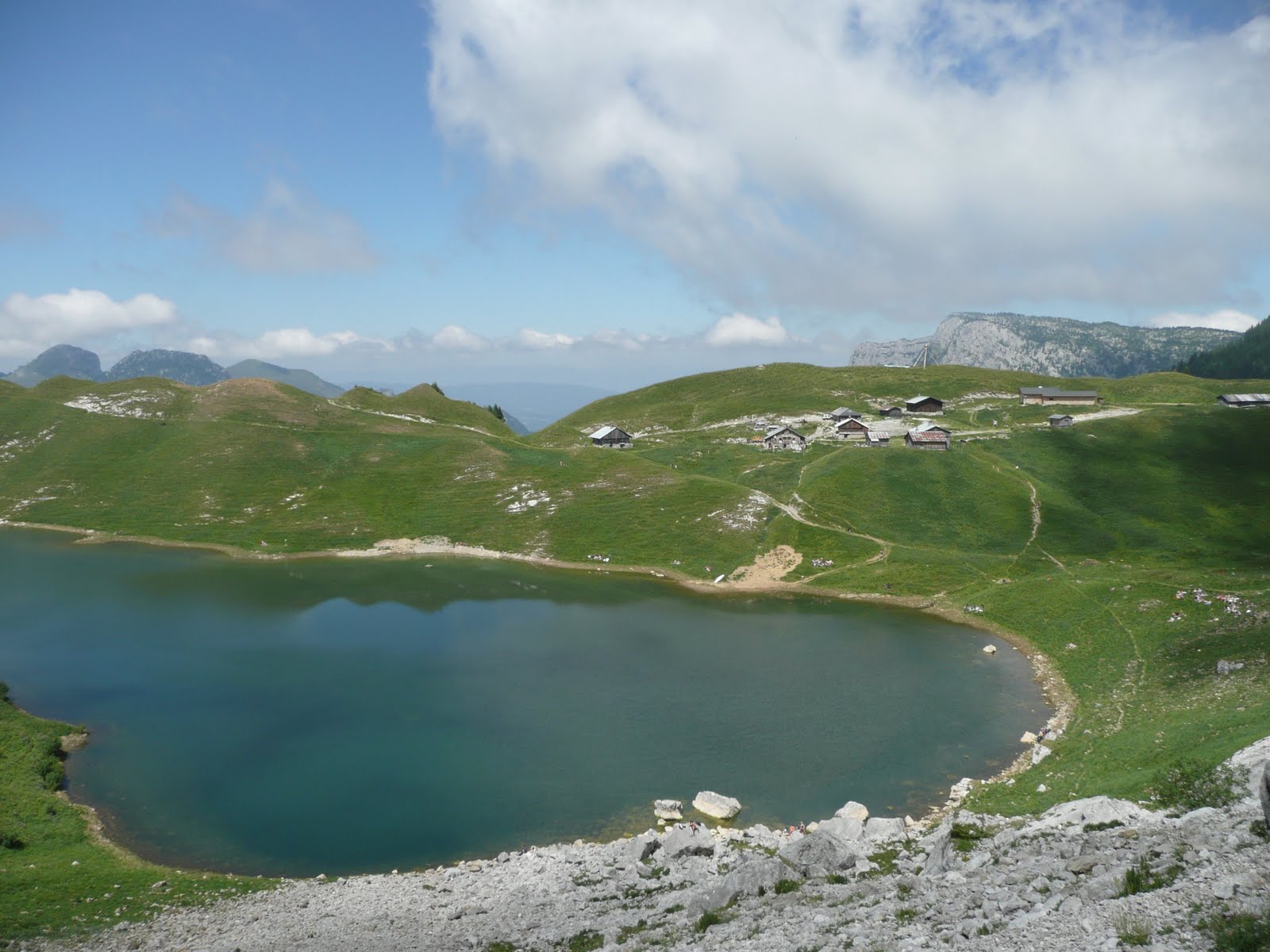 randonnées autour de la Clusaz: Lac de Lessy et Roc des Tours