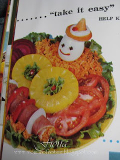 A Woman of Notes: Vintage Golden Circle Cookbook