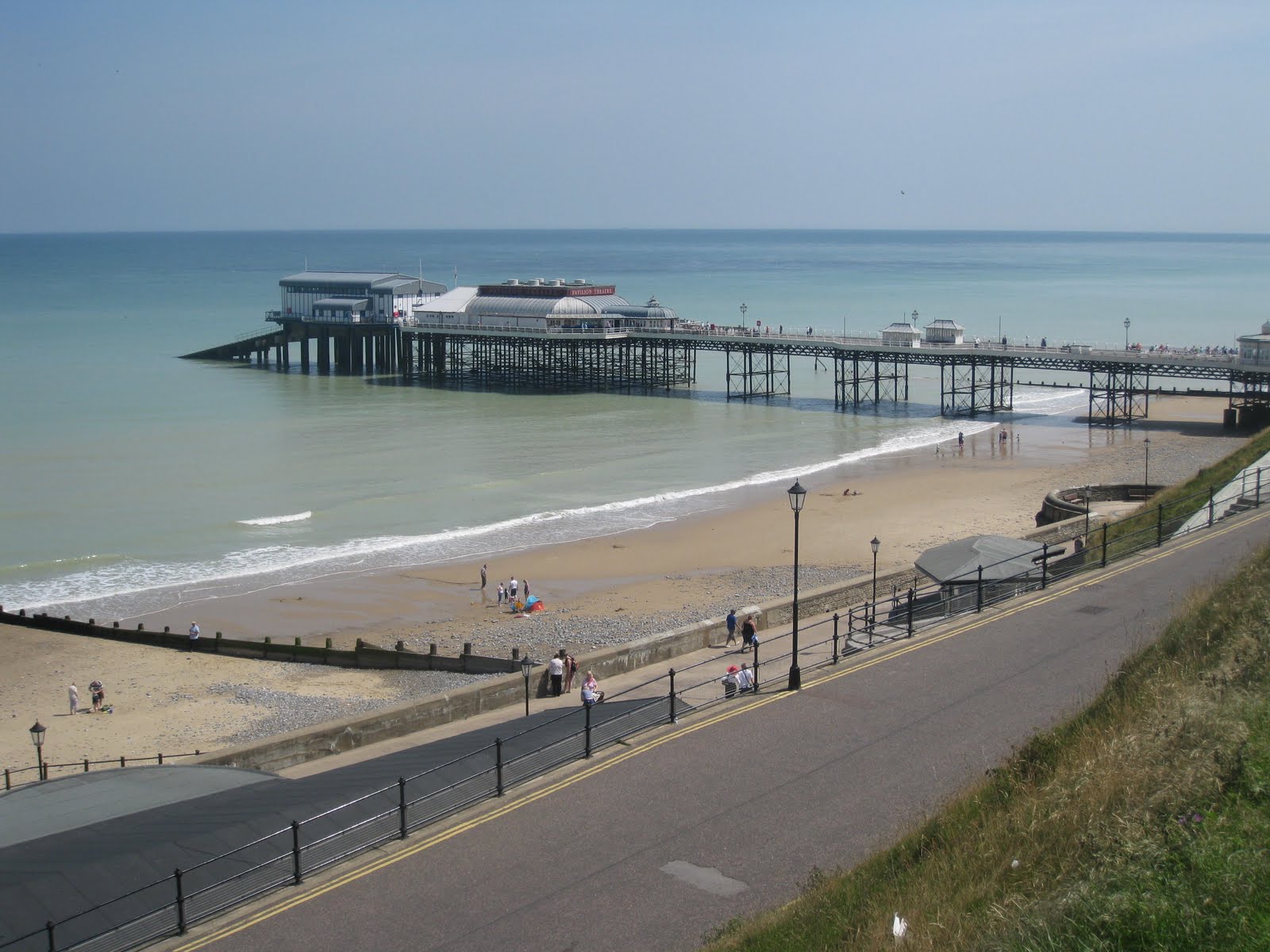 The Cold End: CLUBS WITH PIERS PART ONE - CROMER TOWN