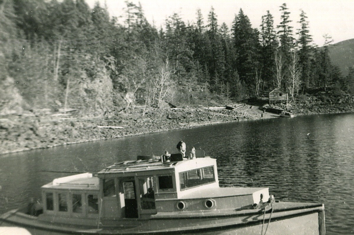 BASTION OF WORDS: Boating on the Shuswap