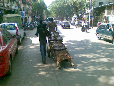 Mumbai Mania!!: Hathgadi's Of Mumbai!! (handcarts)