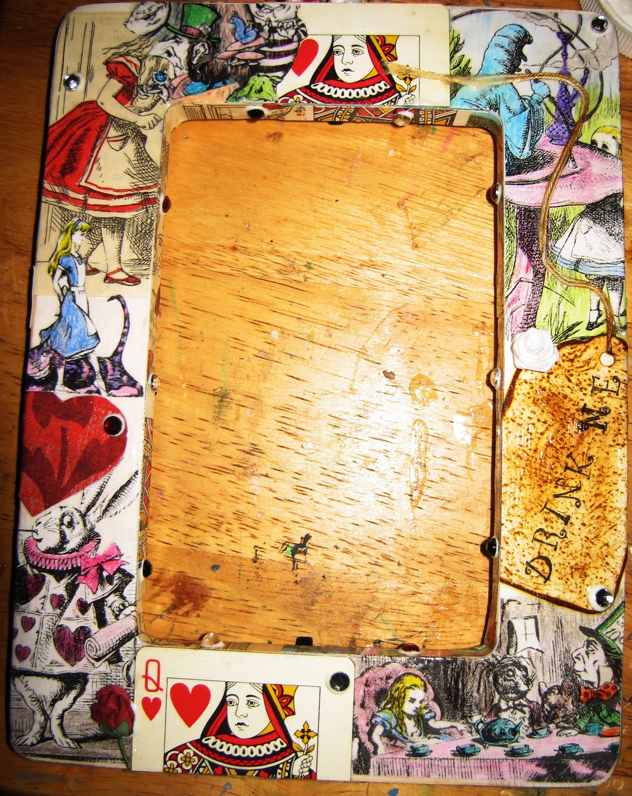Craft Brat: Alice In Wonderland decoupage frame