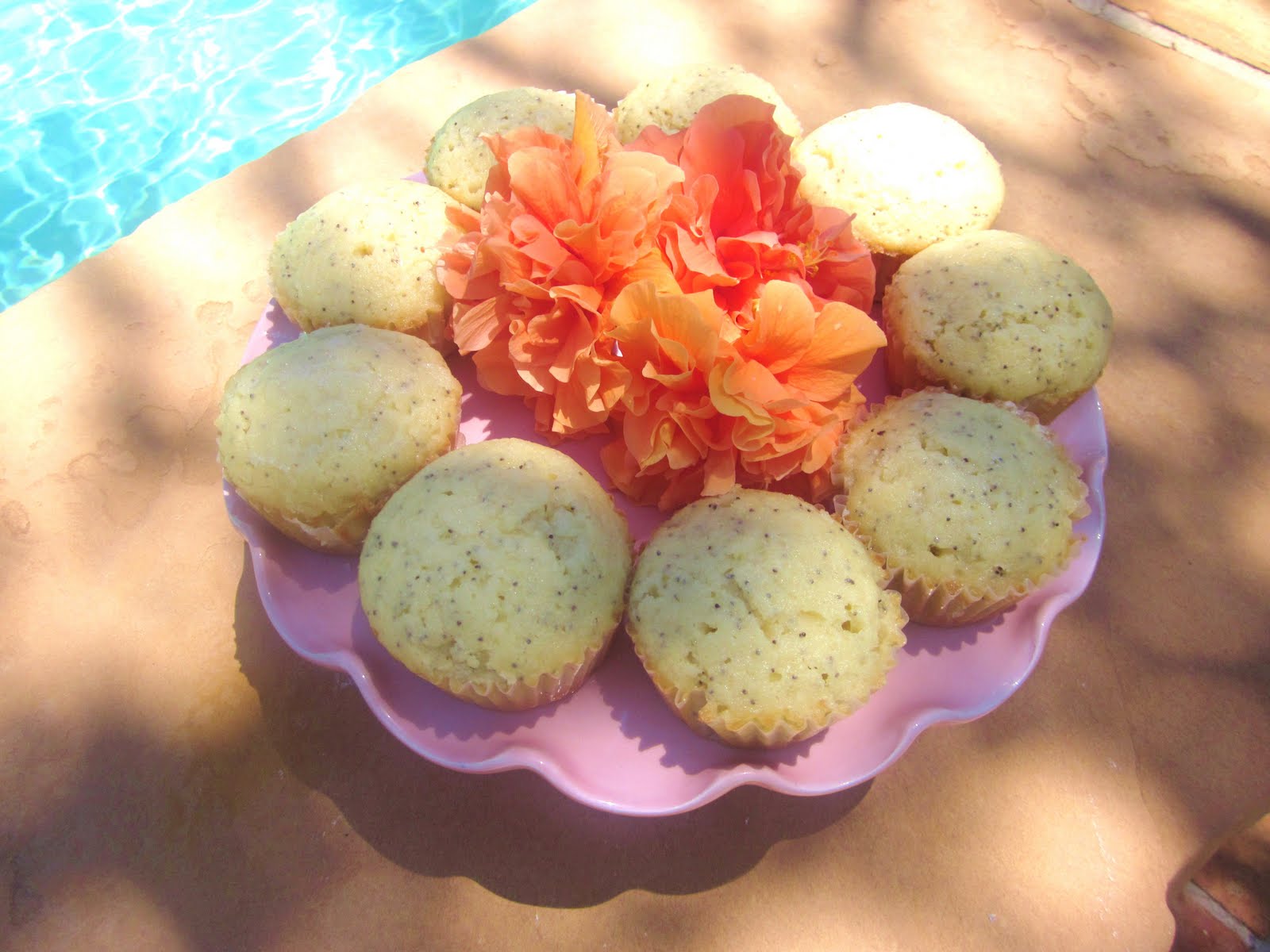 The Glamorous Gourmet: Now That's a Good Muffin: "Savor the Moment ...