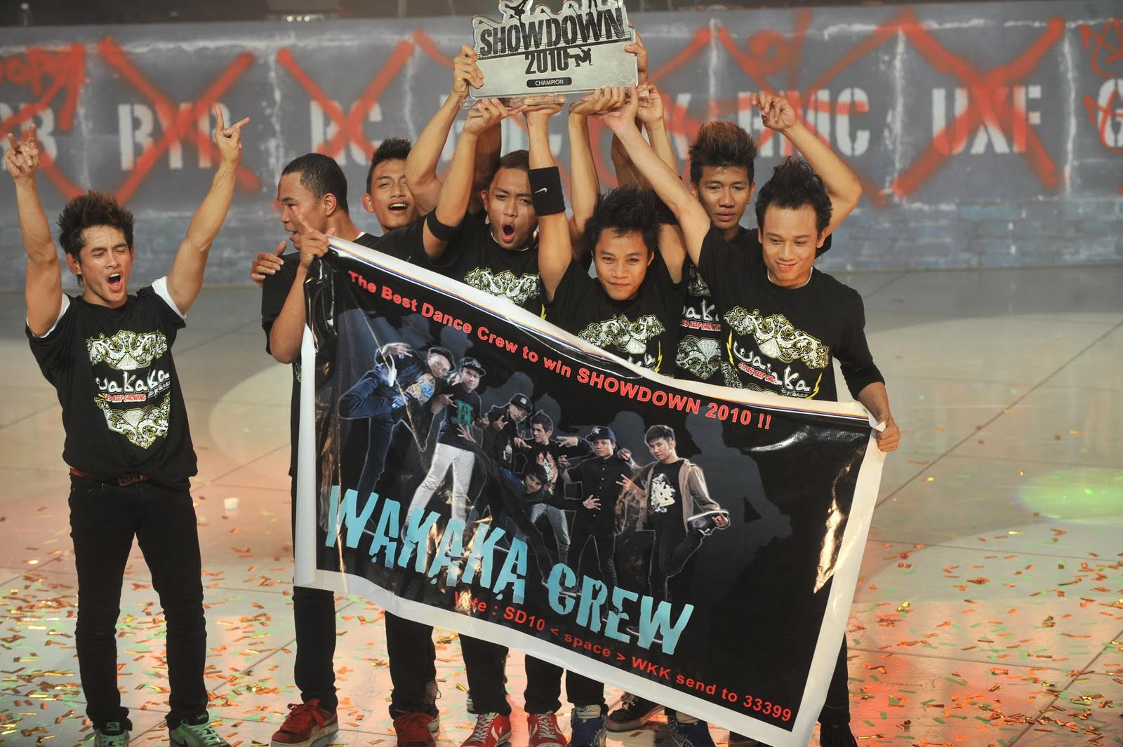 MYXUAN: 《以舞决胜负2010：总决赛》 WAKAKA CREW称霸街舞界