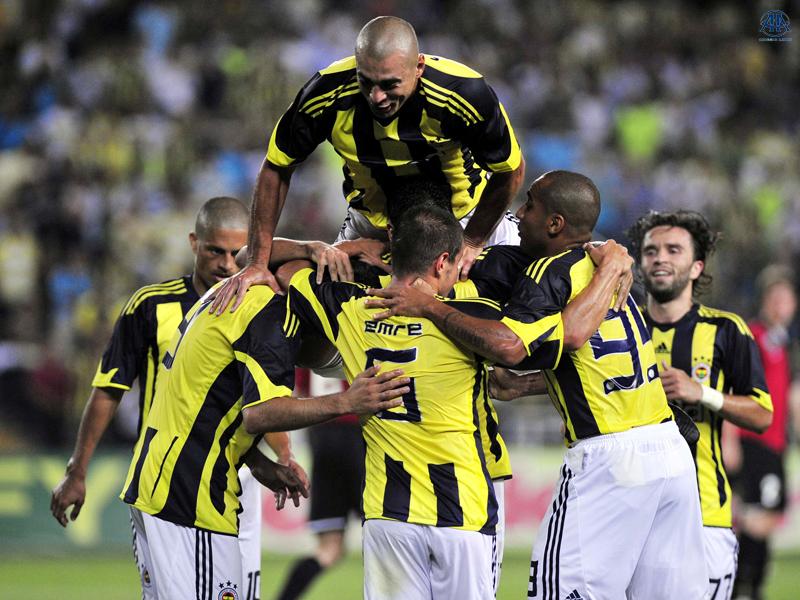 Tarik buzz: Galatasaray S.K.-Fenerbahçe S.K. Club Current Squad and ...