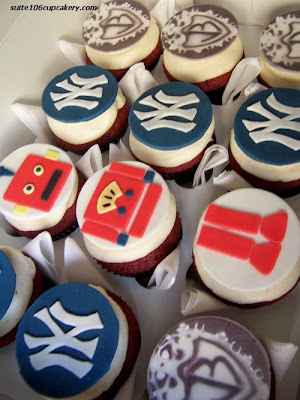Suite 106 Cupcakery: Jonas Brothers, New York Yankee and Robot cupcakes
