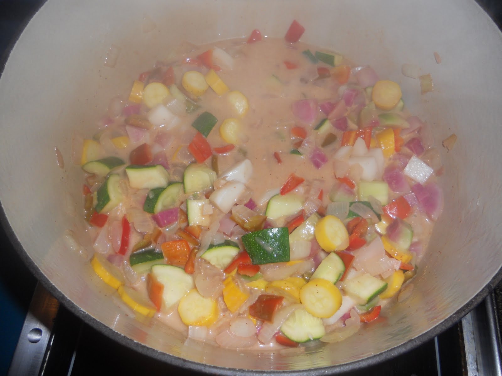 CSA girl: Red Pepper, Radish & Zucchini Red Curry