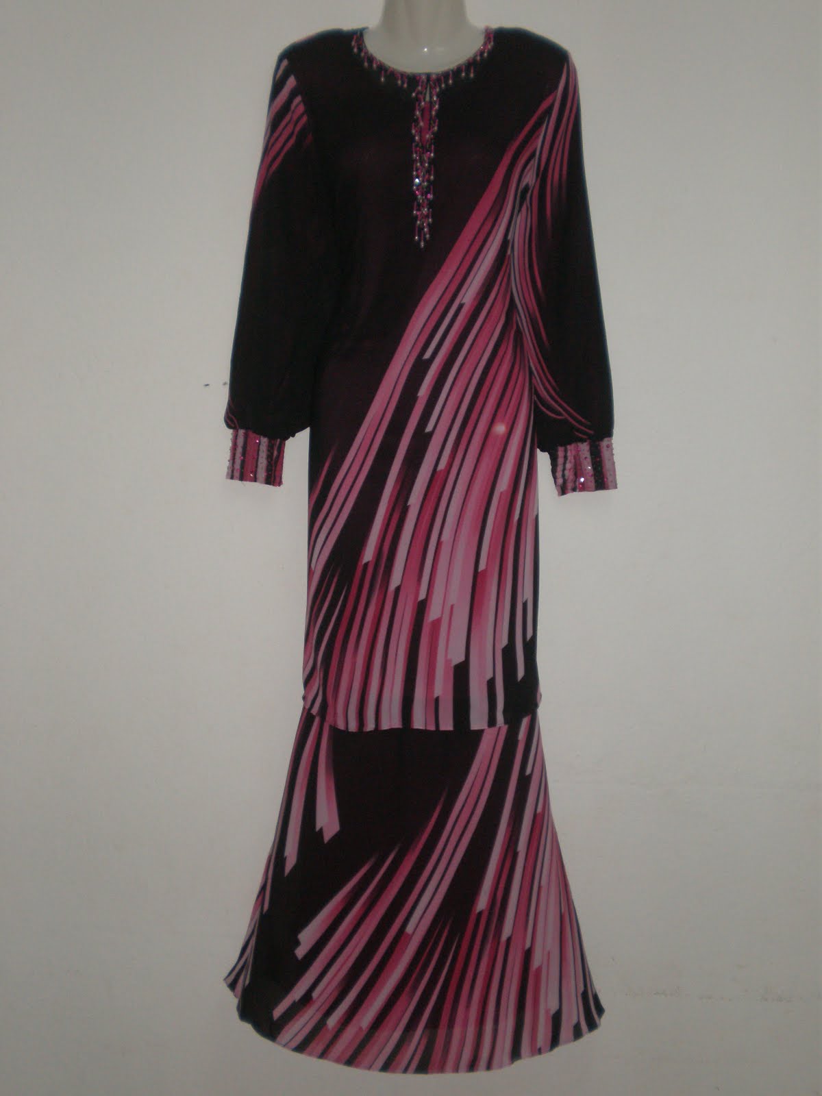 Butik Pakaian Wanita: Baju Kurung Moden dari Kain Chiffon berkualiti tinggi