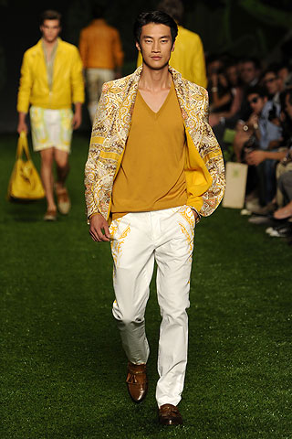 ASIAN MALE MODELS IN MILAN, PARIS & NEW YORK FASHION WEEK SPRING/SUMMER ...